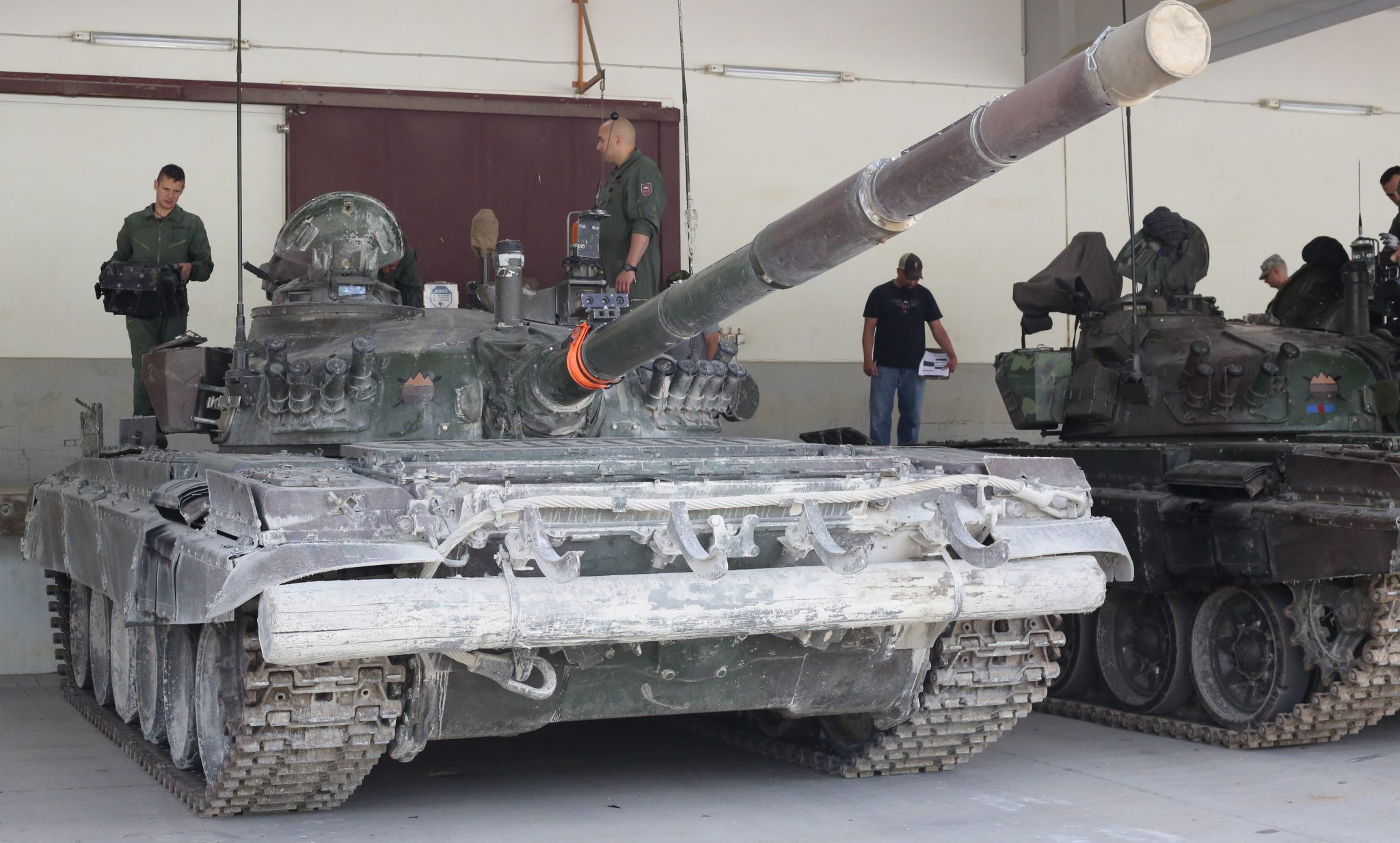 Soviet era tanks now in use by NATO: Slovenian M84A4 | Blind Bat News