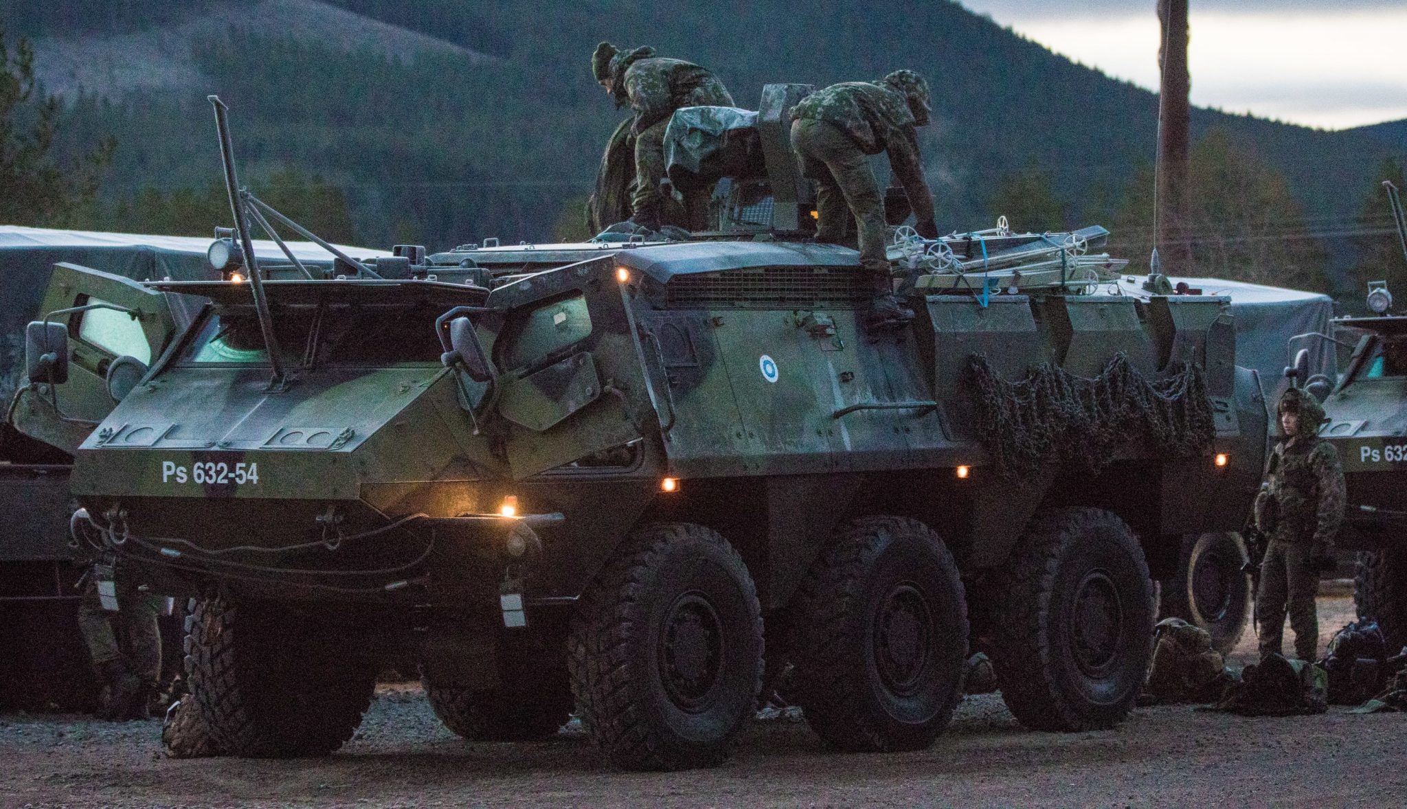 Cold War (and beyond) Vehicle I-D: Suomalaiset Sisu XA-203, XA-180M ...