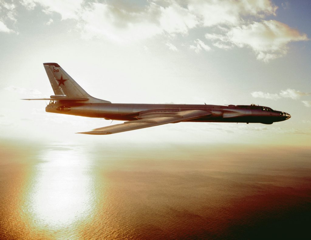 Cold War & Beyond: Tupolev 16 Badger | Blind Bat News