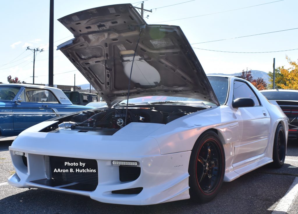 Ford V8 powered Mazda RX-7! | Blind Bat News